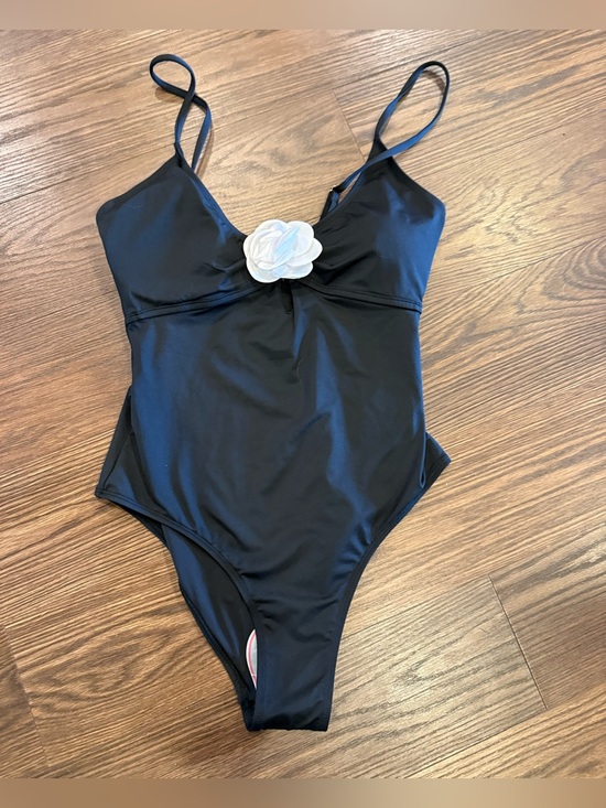 Betsey Johnson | Swim | Nwt Betsey Johnson Pc Swimsuit And Ruched Skirt ...